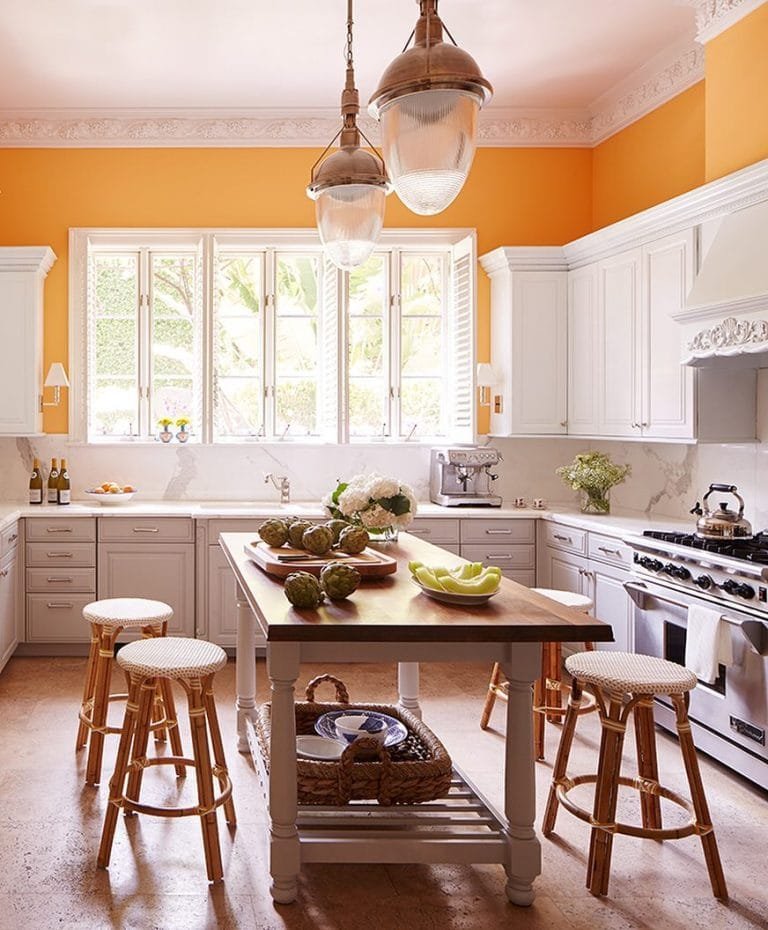 A Guide To Decorating Your Home With Bold Colors