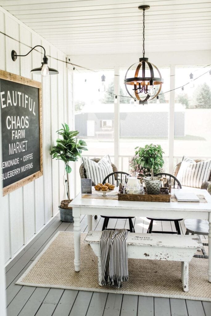 How To Achieve A Timeless Charm With Farmhouse Lighting