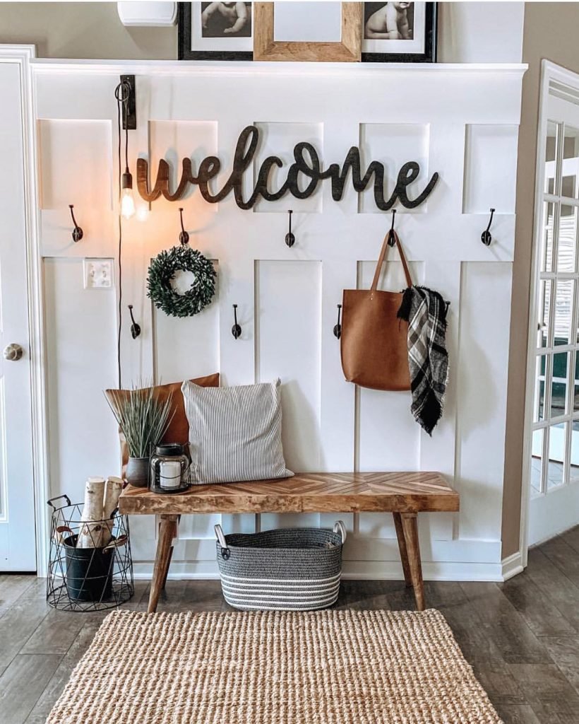 Entryway Nook Bench: How To Style Your Mini Entryway Bench For A Warm ...